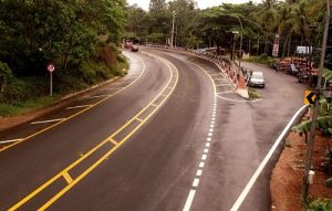 Central Hatching – Wide Centrelines - Road Safety Toolkit