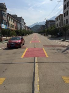 Central Hatching – Wide Centrelines – Road Safety Toolkit